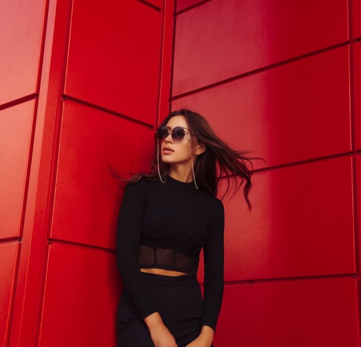 Cancer Fashion & Style: How To Dress Like A Cancer - The Zodiac Style